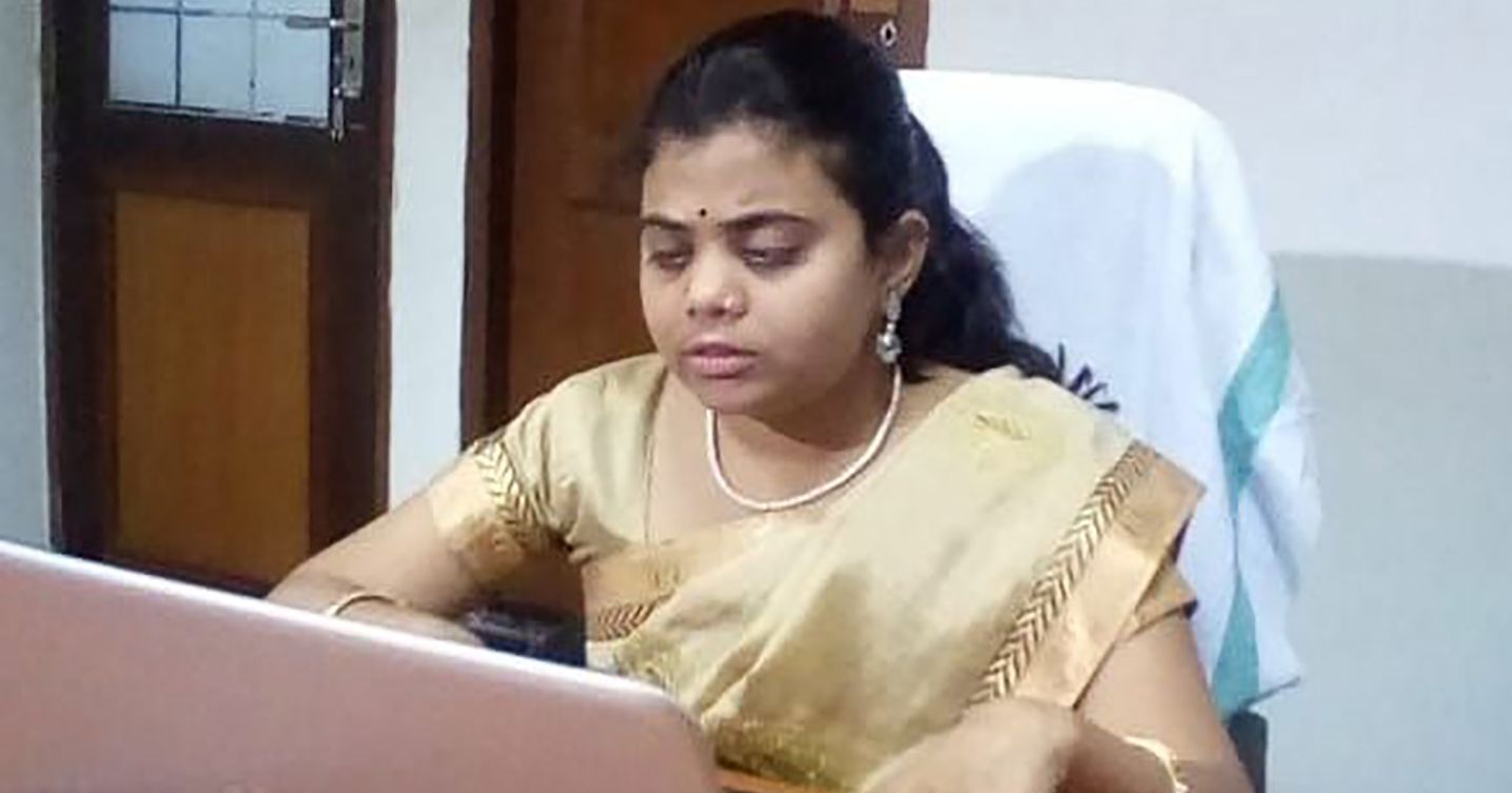 Meet India’s First Visually-Challenged Woman IAS Officer