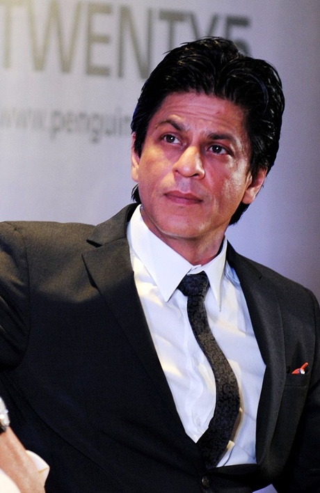 SRK booked for insulting national flag!