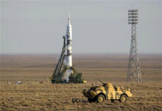 Soyuz Rocket Places Satellite into Orbit