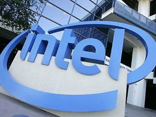 Intel, Fossil Team Up For Wearables