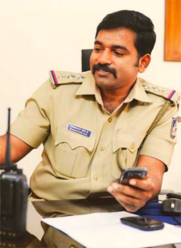 Woman Murders Her Husband And Absconds. Bengaluru Cops Stepped In To ...