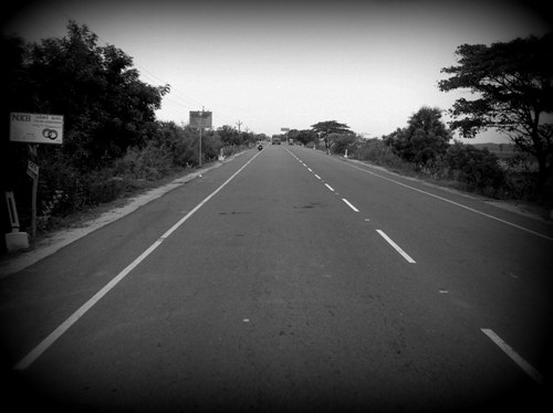 10 Haunted Road Routes To Avoid If You're Scared Of The Paranormal