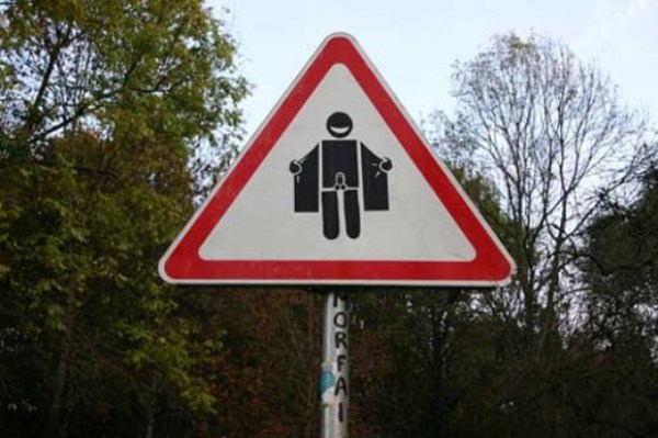 17 Unusual Road Signs You Won't See On A Daily Basis
