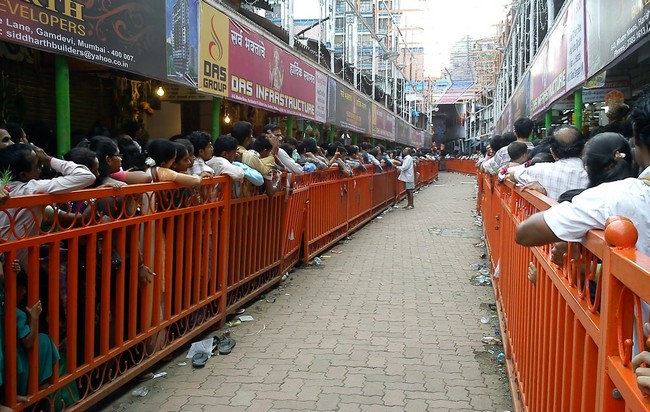 13 Places In India Where You Will Always Find A Never-Ending Queue