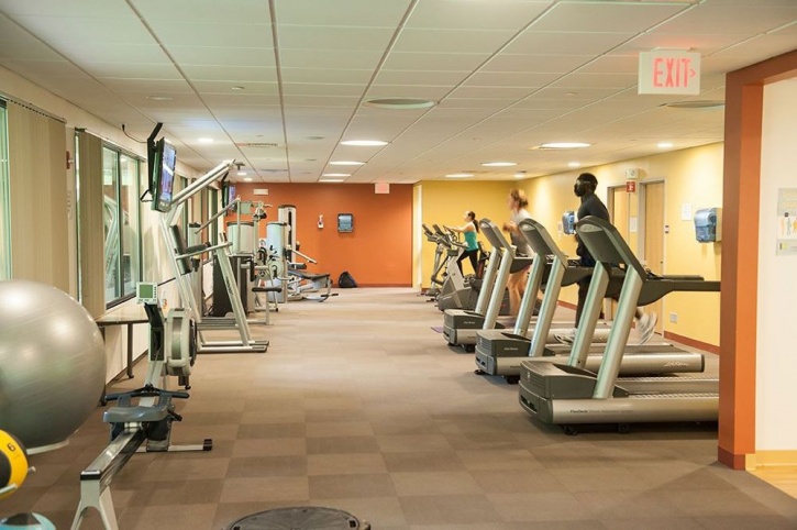 8 Simple Ways To Workout If You Have A Desk Job