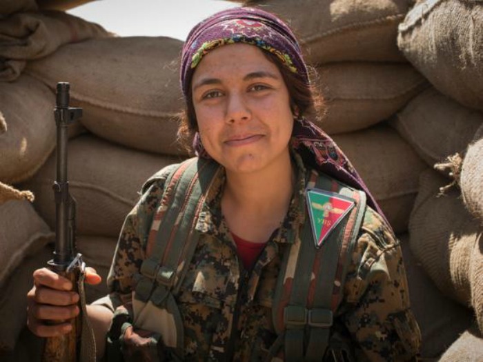 These Kurdish Female Fighters Will Do Everything To Rob The ISIS Of ...
