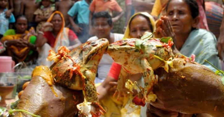 7 Bizarre Rituals That Have Been Followed By Indians For Years To Bring ...
