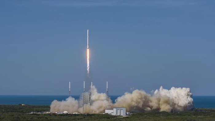 Spacex Creates History Lands Rocket On A Floating Drone At Sea