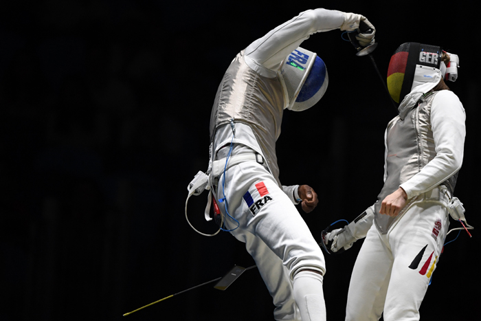 Major Fail At Rio Olympics! French Fencer's Mobile Falls Out During Fight
