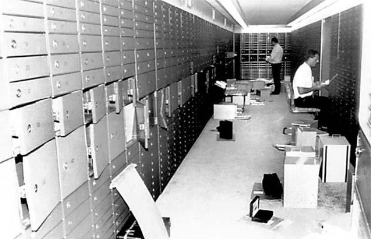 9 Of The Greatest Bank Robberies Of All Time