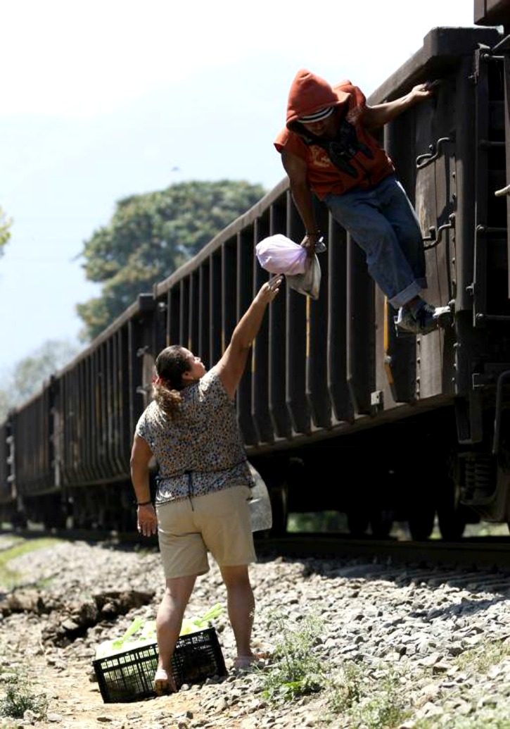 In Pics: The Mexican Women Of 'Las Patronas' Have Made It Their Mission ...