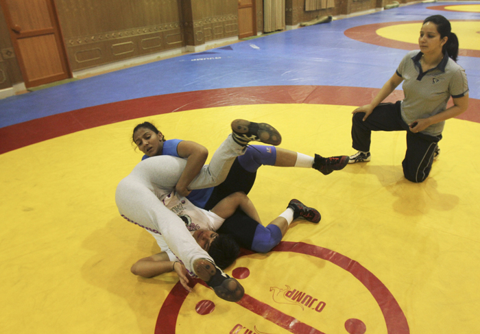 Geeta Phogat's Real Life Journey From Akhada To CWG Gold Is More ...