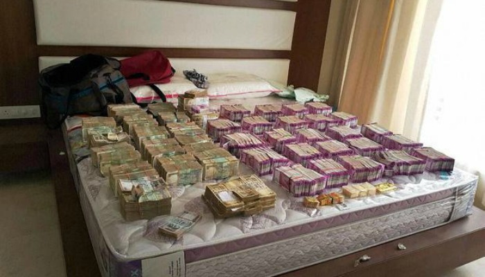 600 Crores Of Black Money, Kilos Of Gold Seized Since Demonetisation ...