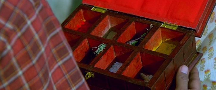 7 Scenes From SRK's 'Swades' That Make It One Of The Most Underrated ...