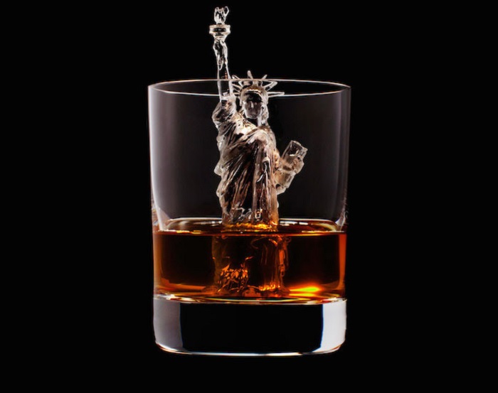 20 Beautifully Carved Ice Cubes That'll Add An Edge To Your Peg Of Whiskey