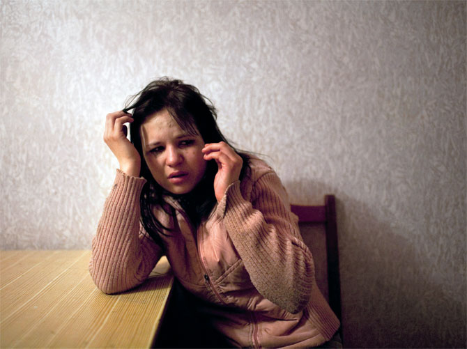 9 Striking Pictures Of People Being Interrogated That Will Scare You ...