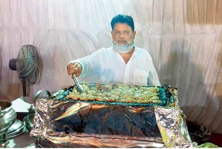 Meet 50-YO Haji Bhai - The Man Who Cooks Food On A Stone And Has Shah ...