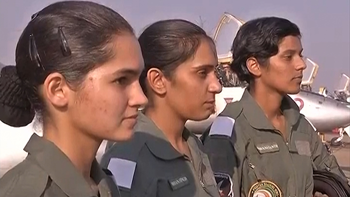 Before Hitting The Skies, India's First Women Air Force Fighter Pilots ...