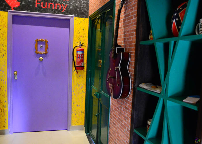 There's A F.R.I.E.N.D.S Cafe That's Opened In Kolkata And It Is Exactly ...