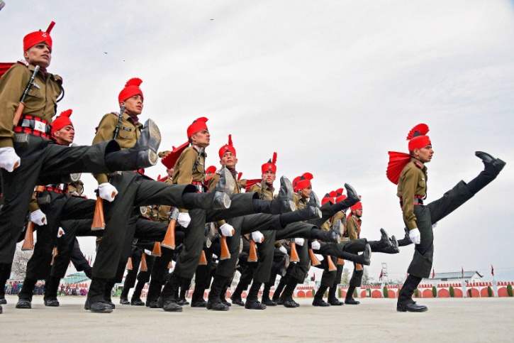 20,000 Men Turn Up For Recruitment Of 55 Army Posts In Kashmir, Show ...