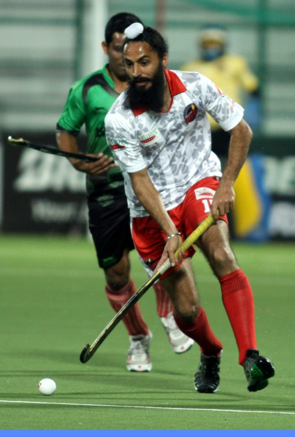Hockey Legend Rajpal Singh Is Now A Punjab Police DSP Taking Care of ...