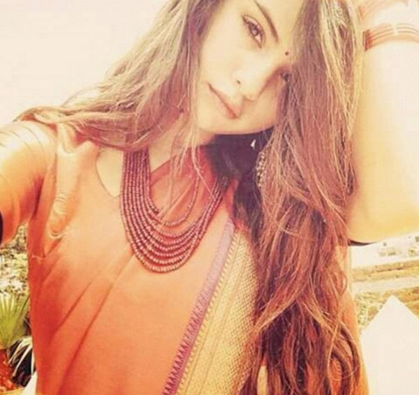 9 Reasons Why Wearing A Bindi Is Also Good For Your Health!