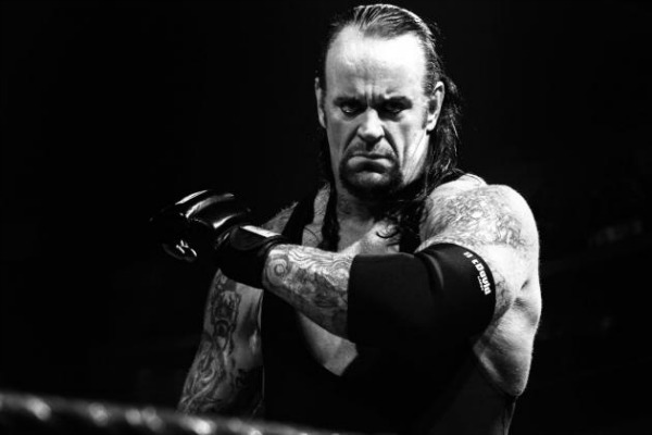 Dead Man Returns! The Undertaker Is Set To Make His WWE Comeback And We ...