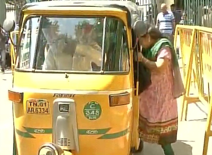 This Chennai Auto Driver Is Offering Free Rides To Apollo Hospital ...