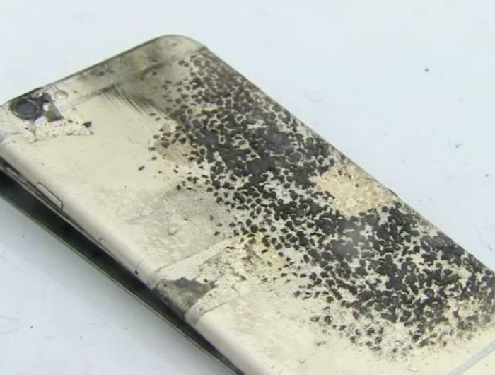 This Student's iPhone 6 Plus Exploded In The Middle Of A Class, Burnt A ...