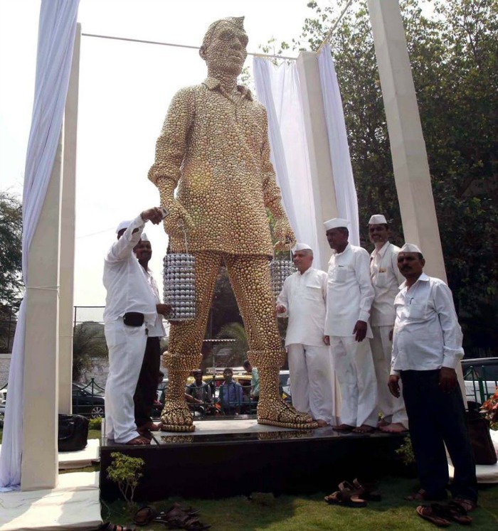 Mumbai Pays Tribute To Its Dabbawalas, Unveils Art Installation At Haji ...