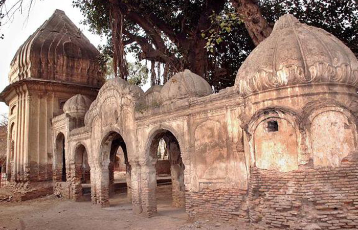 After 20 Years, Pakistani Court Gives Hindus Access To Shiva Temple In ...