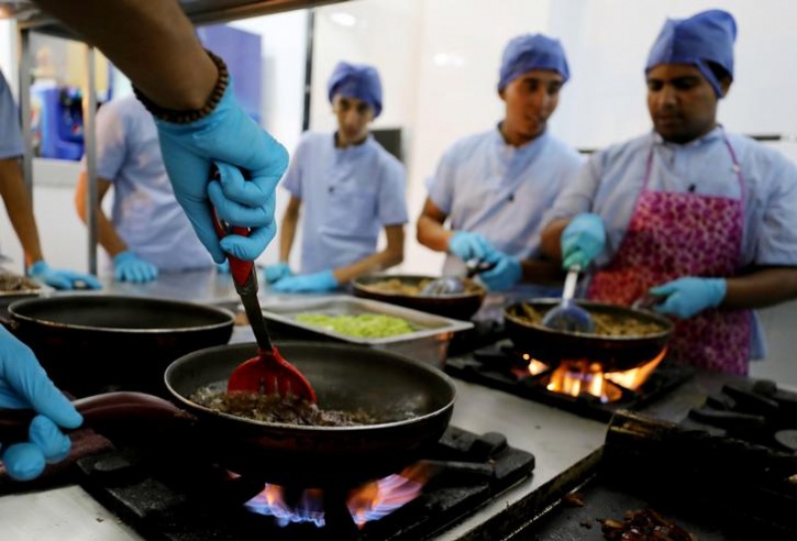 Here Are 16 Inside Pics Of 'Operating Room-Themed Restaurant' Where ...