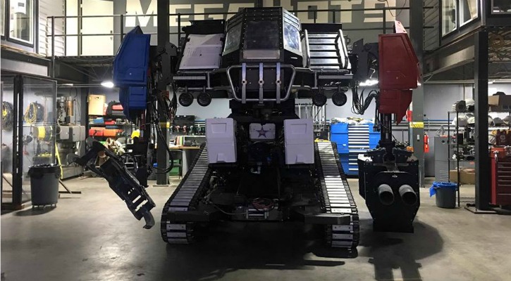 The 1st Ever Giant Robot Battle Will Take Place In September & We Can't ...