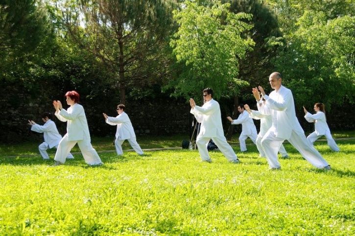 5 Surprising Benefits Of Tai Chi That Will Make You Rethink Why You ...