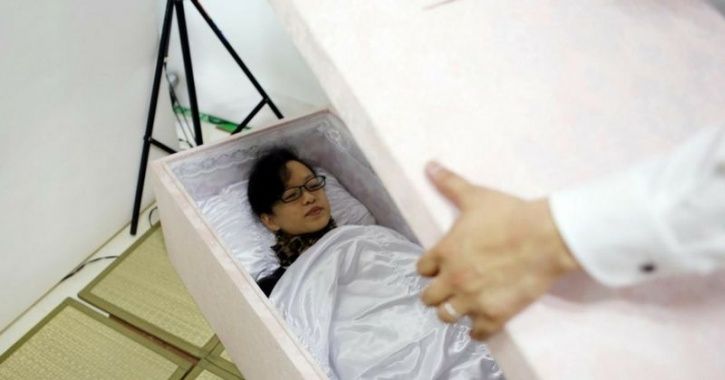 Weird Japanese Festival Prepares People For Death, Helps Them Pick ...