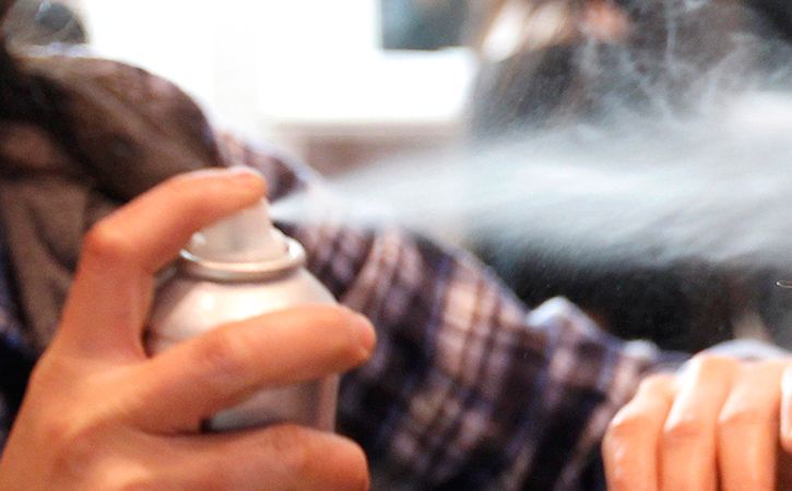 Woman Sprays Poison On Cops To Help Husband Escape From Police Custody ...