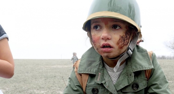 Adorable Sisters Recreate The Looks Of Oscars' Best Picture Nominees In ...