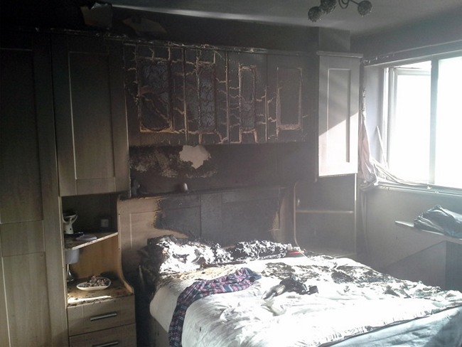 Entire Bedroom Catches Fire After An E-Cigarette Explodes In A UK Home!