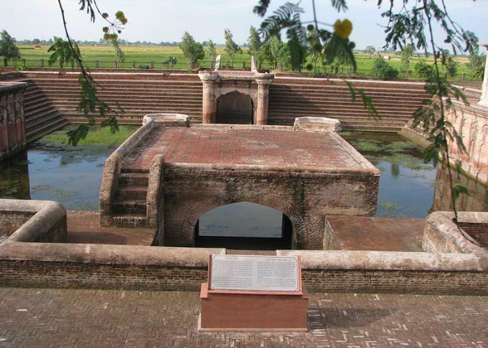 Punjab Has Its Own 'Taj Mahal' Called 'Pul Moran', A Memorial Of ...