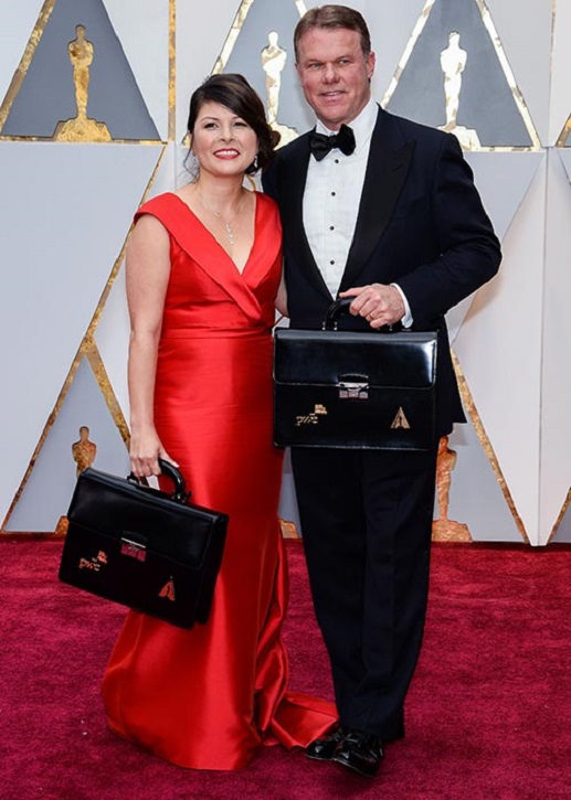 The Man Behind Handing Out The Wrong Envelope For Best Picture At ...