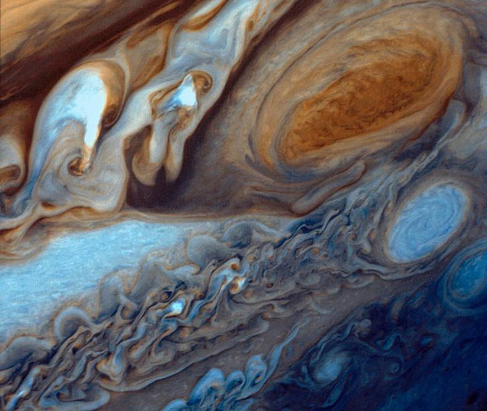 Nasa's JunoCam Captures Closest Ever Breathtaking Pictures Of Jupiter's ...