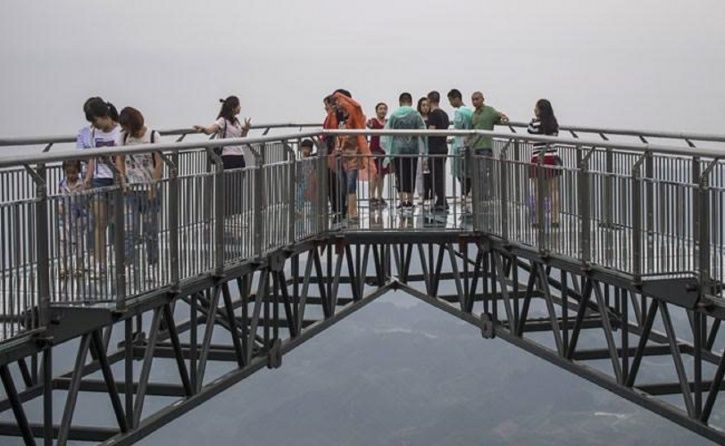 China Brings World's Longest Skywalk With Glass Bottom To Reality And ...