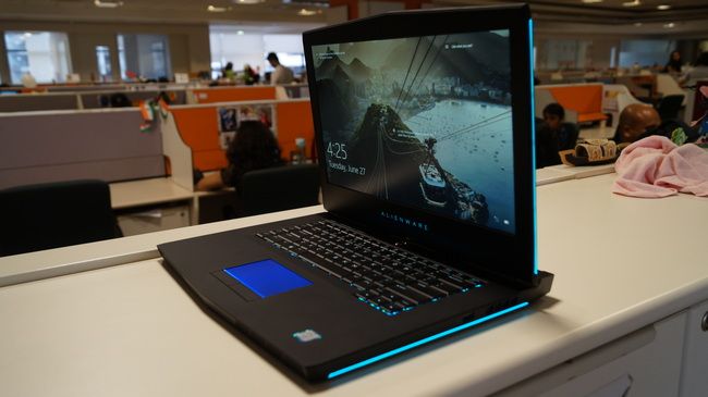 Why The Dell Alienware 15 Is A Unique Gaming Laptop That Is Truly Out ...