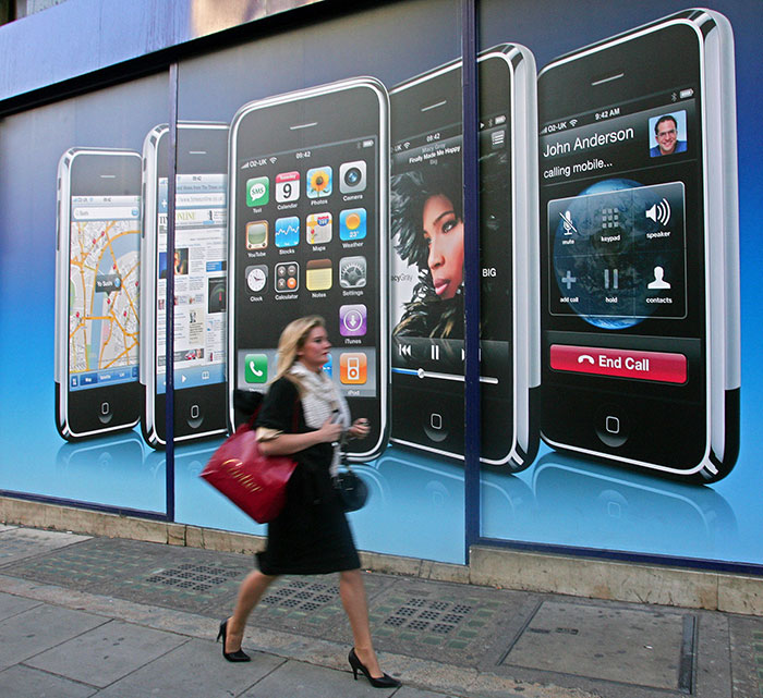 The Very First iPhone Went On Sale On This Day Exactly 10 Years Ago ...