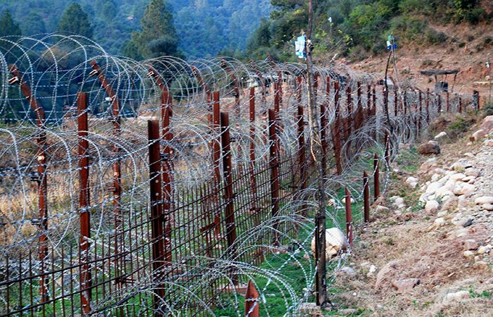 While Marking 3 Years Of Modi Govt, Rajnath Claims India's Borders Are ...