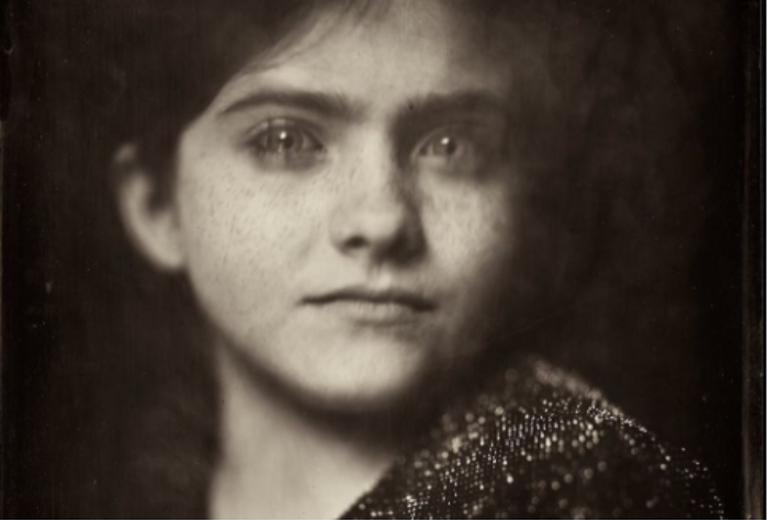 Artist Uses Centuries-Old Photography Technique To Create Pictures That ...