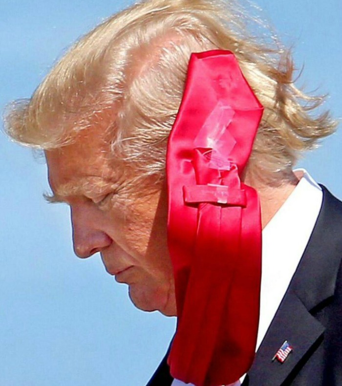The Internet Just Can't Get Enough Of Donald Trump Sticking His Tie ...