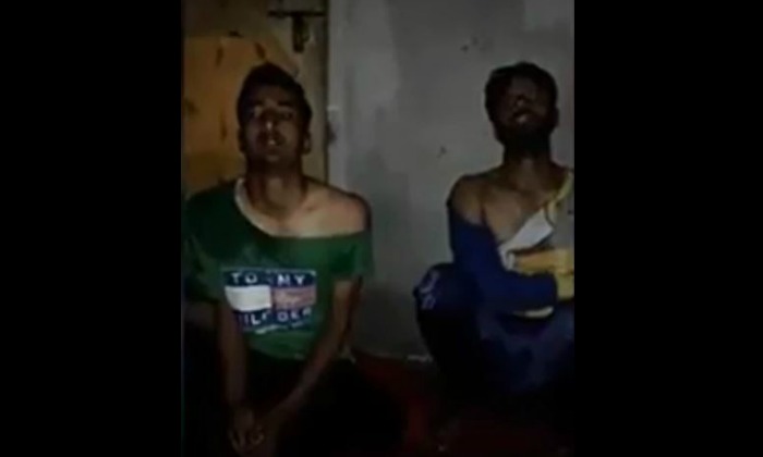 Hizbul Mujahideen Video Shows Brutal Torture Of Kashmiri Youths For ... Hizbul Mujahideen Video Shows Brutal Torture Of Kashmiri Youths For ...