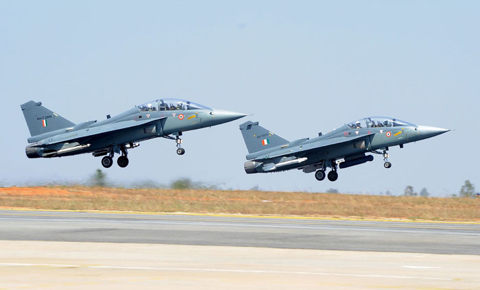 Homegrown Tejas Fighter Successfully Fires Long Range Missile, Comes ...