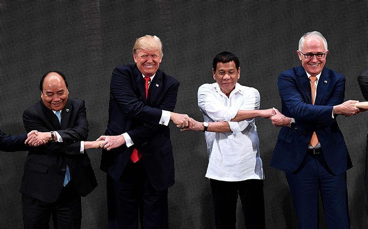 Donald Trump Gets Baffled By The Group Handshake At ASEAN Summit